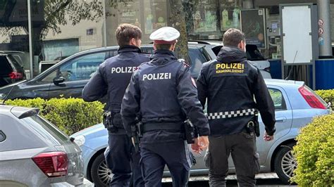 Mord Alarm Freund Von Toter Frau Nach Festnahme Wieder Frei Oe24 At