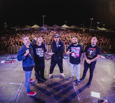 Detonautas Roque Clube Songs Events And Music Stats Viberate