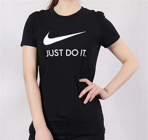 Nike耐克短袖女装运动服宽松透气休闲上衣半袖T恤 CI1384 010 虎窝淘