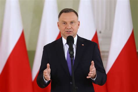 Wybory 2020 Najnowszy sondaż Minimalna przewaga Rafała Trzaskowskiego