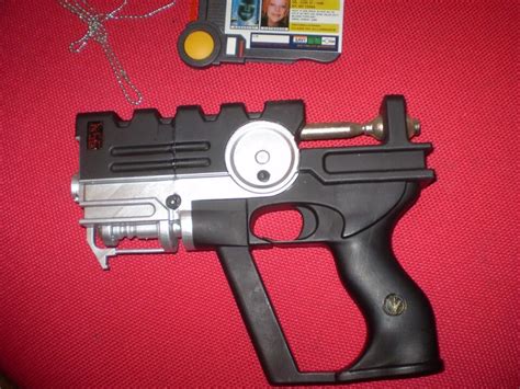 The Fifth Element Replica Dallas Korben Bruce Willis Blaster Leeloo
