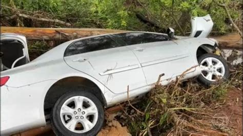 Cidade gaúcha tem ruas alagadas e água invade dezenas de casa Jornal
