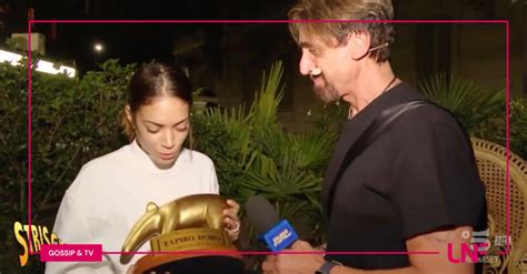 Elodie becca il primo tapiro ma Striscia scopre anche cosa è successo