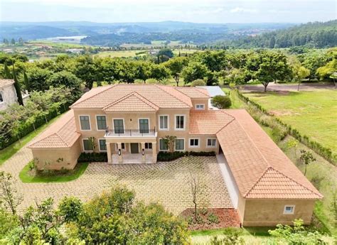 Casa de Condomínio na Rodovia Engenheiro Miguel Melhado Campos 83