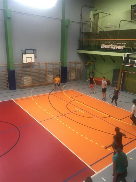 Hala Sportowa Mosir Miejski O Rodek Sportu I Rekreacji W Ywcu