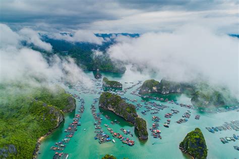 Vịnh Hạ Long Cát Bà tuyệt tác thiên nhiên nhìn từ bầu trời Du Lịch