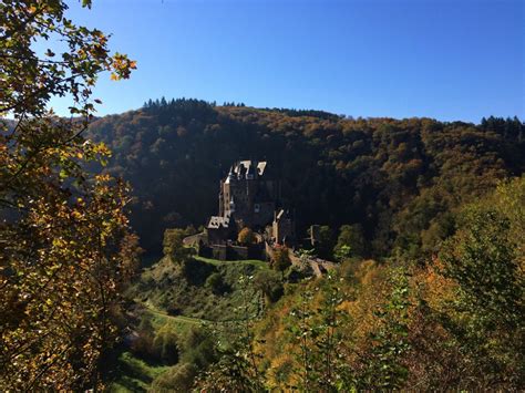 Burg Eltz Burcht Kasteel Castle Eltzer Bos Forest Fairy Tale
