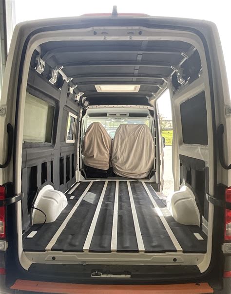 Fourgon Volkwagen Crafter 4motion aménagé sur mesure