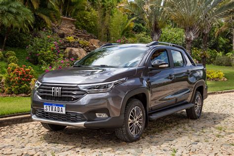 Fiat Strada Autom Tica Vers Es Pre Os Motor Consumo E Equipamentos