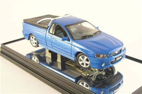 MODEL CARS Ford Falcon BA XR8 UTE Blueprint Classic Carlectables 1 43