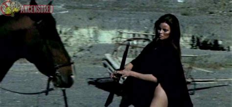 Raquel Welch Desnuda En Ana Caulder