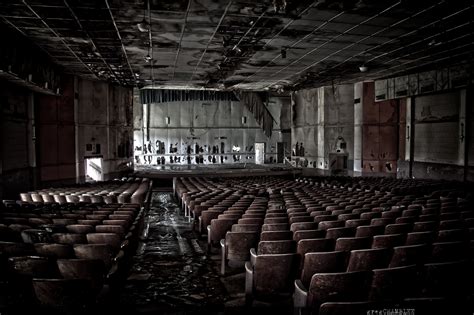 Abandoned Movie Theater 1920 X 1279 R AbandonedPorn