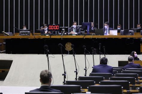 Plenário inicia sessão para votar em 2º turno mudanças na PEC do