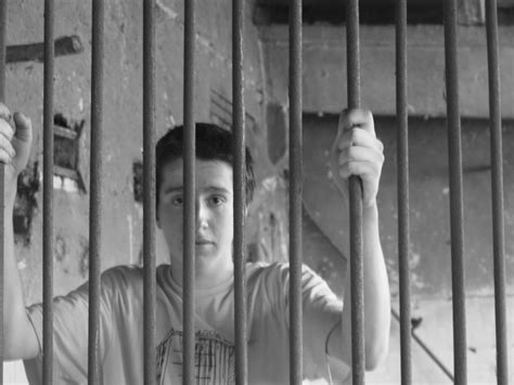 Создать мем the prison мальчик в тюрьме тюрьма Картинки Meme