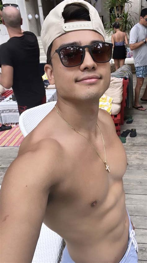 Marco Gumabao Abs Boy RDDANTES