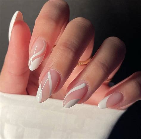 Descubrir 77 imagen diseño en uñas transparentes Viaterra mx