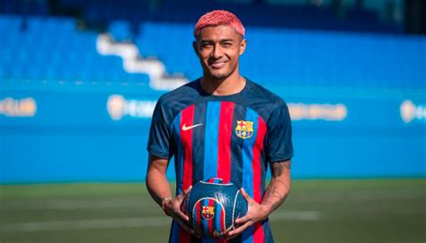 Julián Araujo firma contrato con el Barcelona hasta 2026 Cambio de