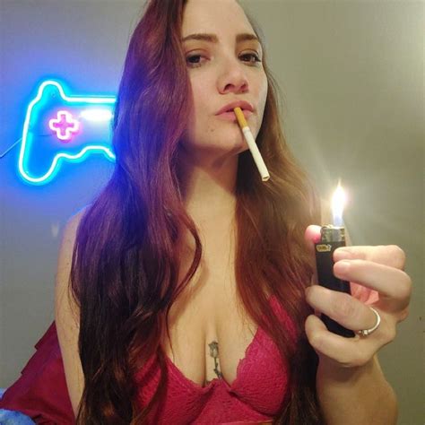 Sexy Women Smoke On Twitter Now This Is The Best Way To Wake Up