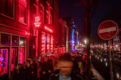 Is Red Light Area A Thing In Warsaw Strip Clubs In Old Town Are A Scam
