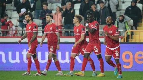 Antalyaspor Gaziantep FK yı tek golle geçti