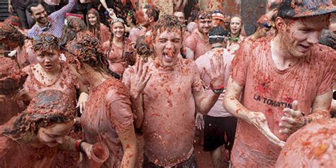 Descubre las 5 mejores fiestas de España para disfrutar FUERTE en verano
