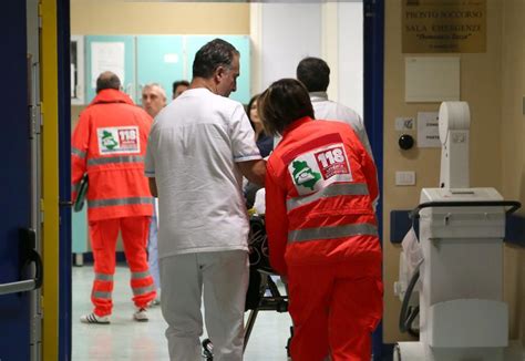 San Donà di Piave 85enne per 10 ore al pronto soccorso Mandatemi a