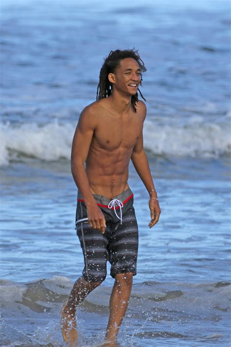 Jaden Smith Shows Off Six Pack Abs During Smiths Beach Holiday Celeb