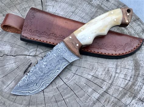 Handmade Raindrop Damascus Steel Hunting Skinning Knife Damascus Knives