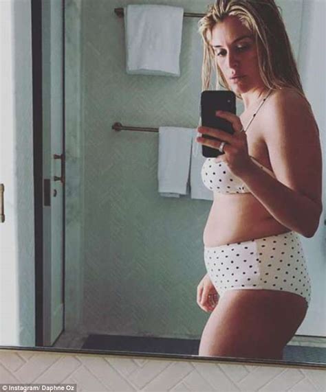Daphne Oz Poses In A Bikini Six Months After Giving Birth Daily Mail