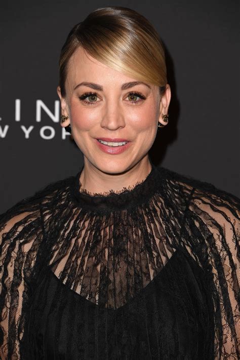See Big Bang Theory Star Kaley Cuoco Cause Big Showstopper Moment In See Through Dress