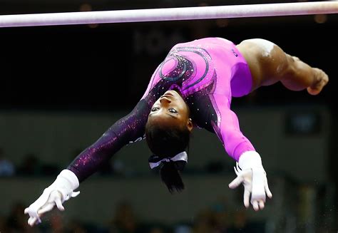 Houston S Simone Biles Defends Us Gymnastics Title Khou