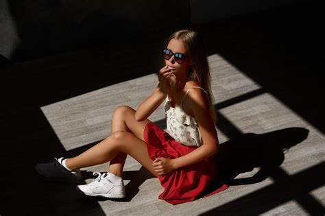 Divina A Skinny Met Art Rare Gallery Hd Wallpapers
