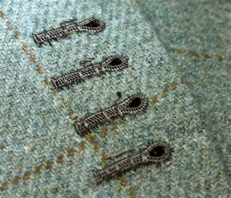 faire une boutonnière à la main avec de la milanaise Fil à coudre