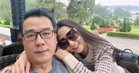 Hà Thanh Xuân phản ứng thế nào trước tin đồn tan vỡ với vua cá Koi