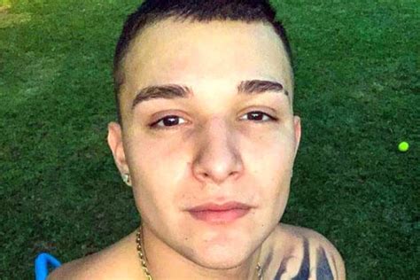 Após bullying MC Gui leva críticas e vê shows cancelados