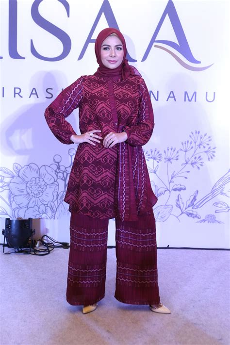 Trik Padu Padan Busana Hijab Ala Meisya Siregar