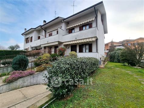 Villette A Schiera Con Giardino Privato In Vendita A Limbiate In Zona