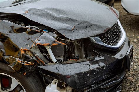 Que faire après un accident de voiture démarches à suivre