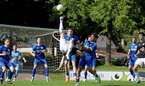 Fußball Jonas Gläsemann gewinnt das Tor des Monats Mai Mit Video