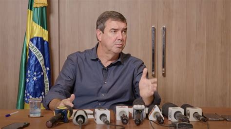 Riedel anuncia três integrantes do primeiro escalão e uma interina na