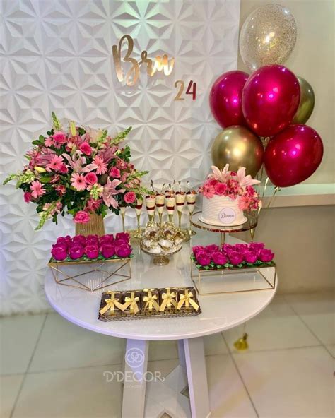 Decoração de aniversário simples feminina Focalizando