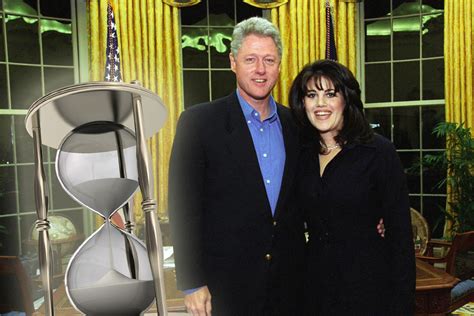 O mai ții minte pe Monica Lewinsky femeia care era să l coste postul