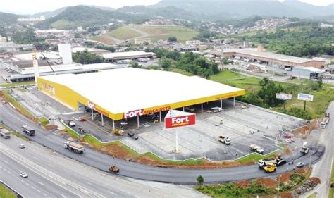 investimento de R 50 milhões Fort Atacadista tem nova loja em SC