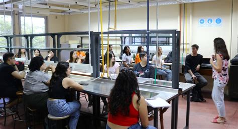 Más de 1 500 ingresantes cursan el ciclo de nivelación en la FCQ