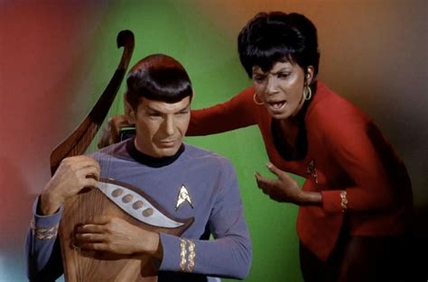 Star Trek Nichelle Nichols Best Uhura Moments Den Of Geek