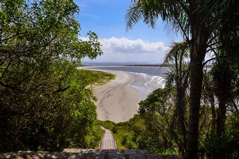 O que fazer na Ilha do Mel praias pontos turísticos imperdíveis