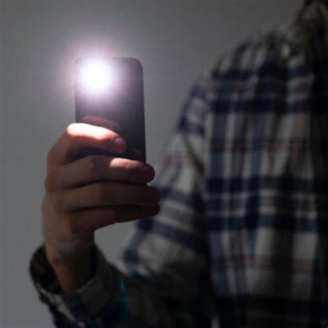 Aprende A Encender La Linterna De Tu Celular Usando Tu Voz