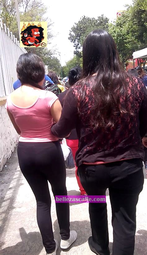 Bonita Chica Marcando Tanga Mujeres Bellas En La Calle