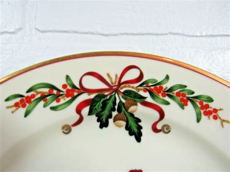 MACY S Royal Gallery 12 DAYS OF CHRISTMAS 3 FRENCH HENS Plate