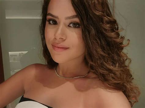 Maisa Silva Rouba A Cena Corpa O De Biqu Ni E Magnetiza Beleza